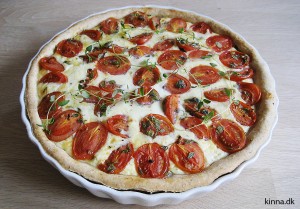 Skøn tomattærte med hvidløg og frisk timian